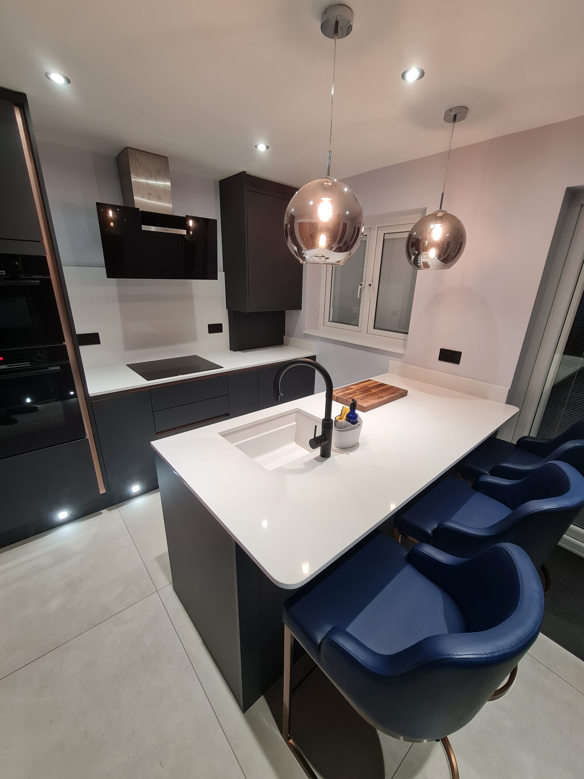 SLEEK SMALL SPACE - KITCHEN DESIGN - Kitchen Flair