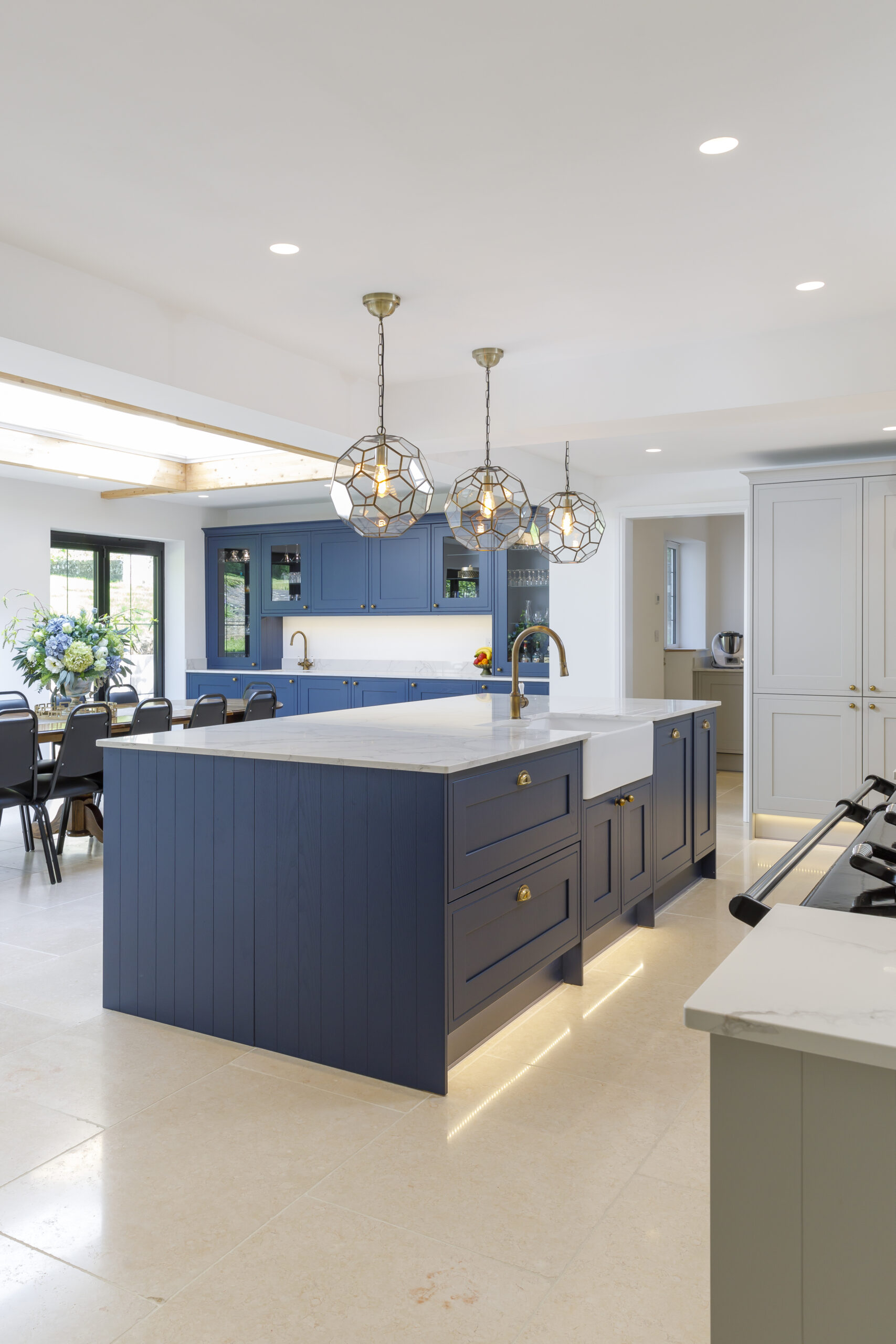 CLASSIC FAUX-FRAME KITCHEN DESIGN - Kitchen Flair